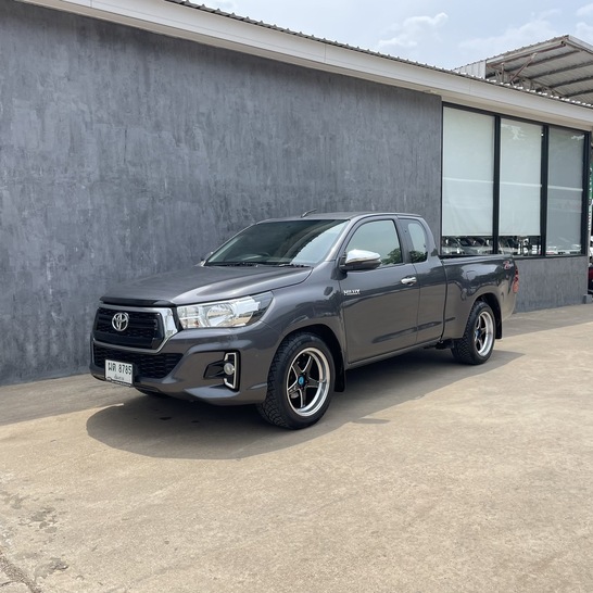 Toyota Hilux Revo 2.4 J Plus Smart Cab 2 Doors | gurumalist