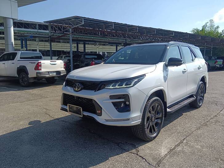 Toyota Fortuner 2.8 GR Sport | gurumalist