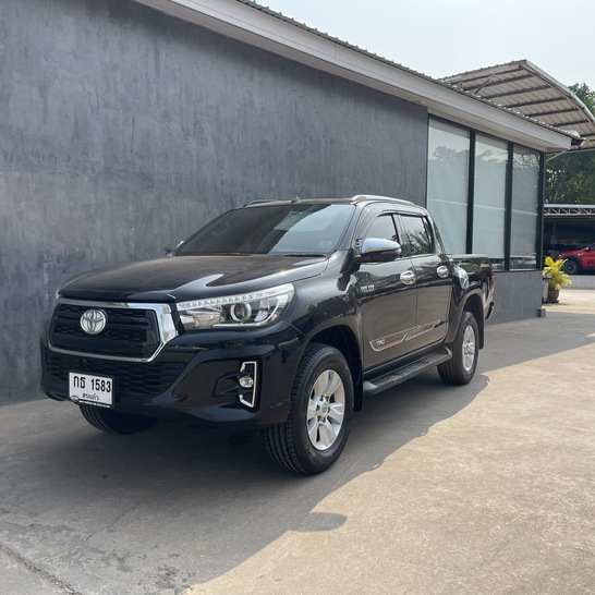 Toyota Hilux Revo 2.4 Prerunner E Plus Double Cab 4 Doors | gurumalist